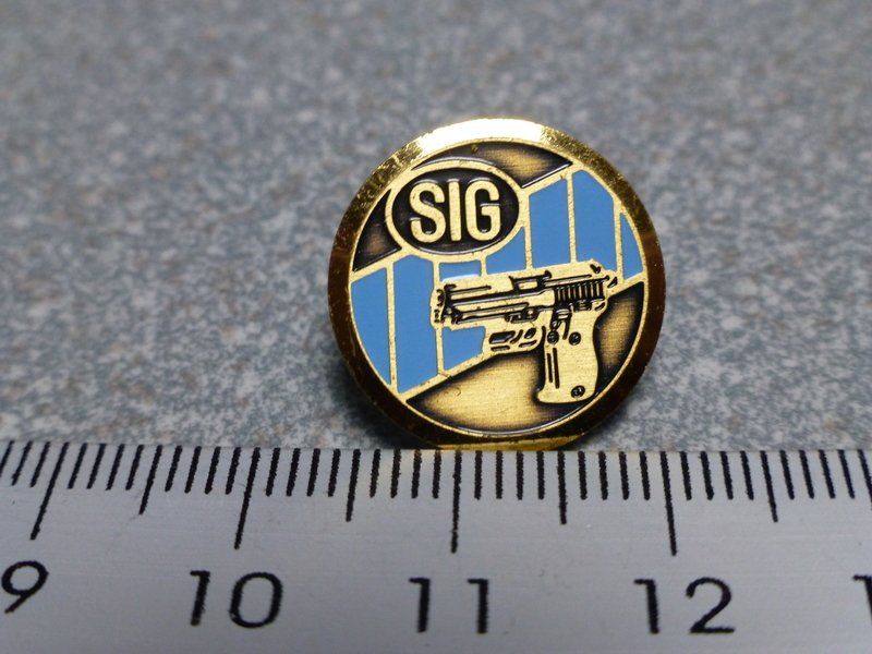 PIN PINS SCHÜTZEN WAFFEN SIG SAUER PISTOLE (Gebraucht) in Gränichen für ...