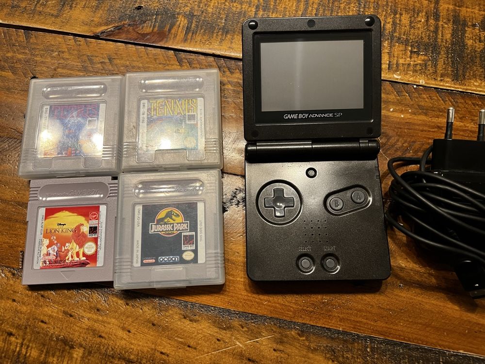 Gameboy advance SP & 4 Games | Kaufen auf Ricardo