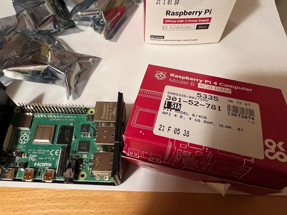 Raspberry Pi 4 Model B 4GB RAM fabrikneu mit Netzteil (Neu (gemäss ...