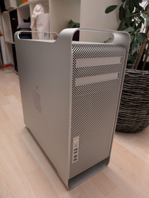 Apple Mac Pro (Mid 2010) (Gebraucht) in Zürich für CHF 120 – nur ...