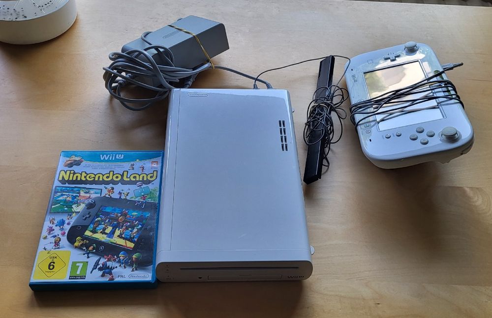 Console Nintendo WII U WHITE 8GB RETRO + 1 JEU NINTENDO LAND (Gebraucht ...