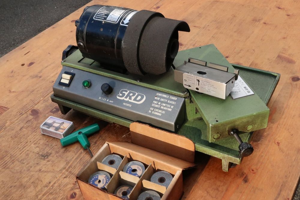 Bohrer-Schleifmaschine SRD DGN 80-85 Made in Germany , 220V (Gebraucht ...