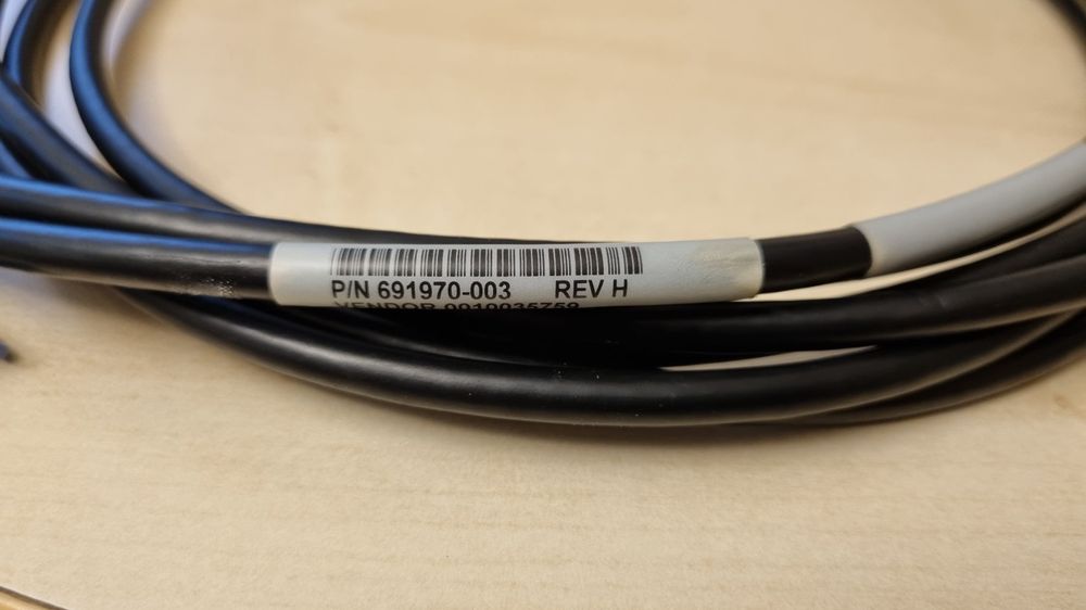 HP Mini SAS HD cable, 12GB, SFF-8644, 691970-003, 2m (Gebraucht) in ...
