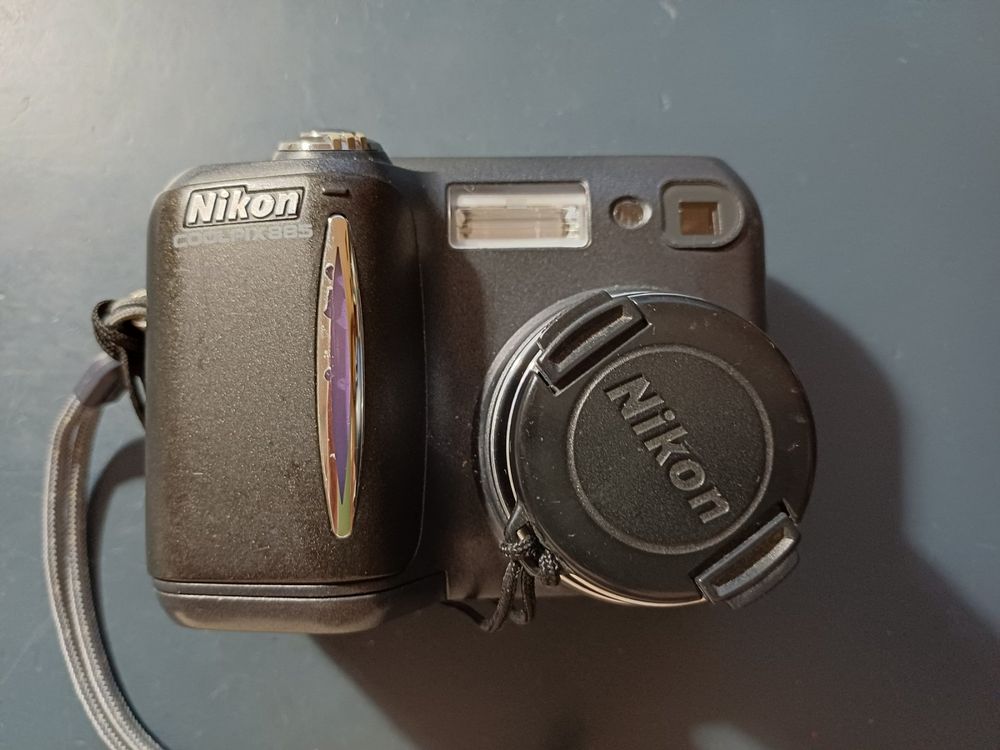 Nikon Coolpix 885 inkl Akku, CF Karte 256 MB (Gebraucht) in Zürich für ...