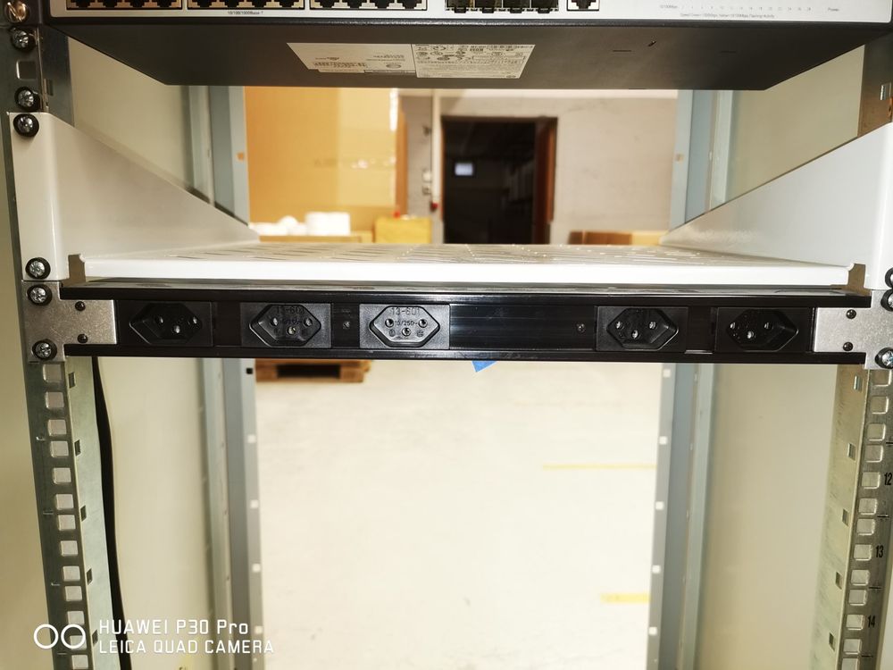 Rack EDV (Gebraucht) in für CHF 80 – nur Abholung auf Ricardo kaufen