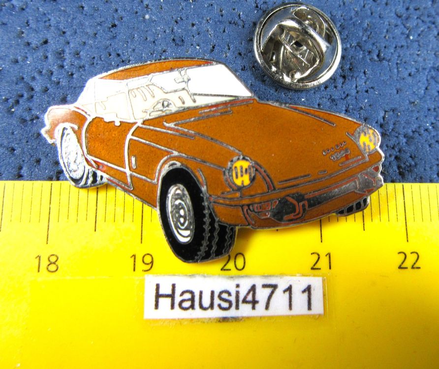 TRIUMPH SPIDFIRE CABRIO ROT ENAMEL PIN (Gebraucht) in Ettingen für CHF ...