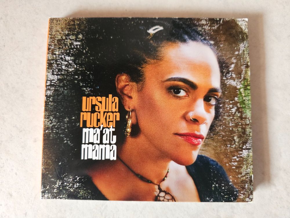 Ursula Rucker - Ma'at mama (Gebraucht) in Schneisingen für CHF 2 – mit Lieferung auf Ricardo kaufen