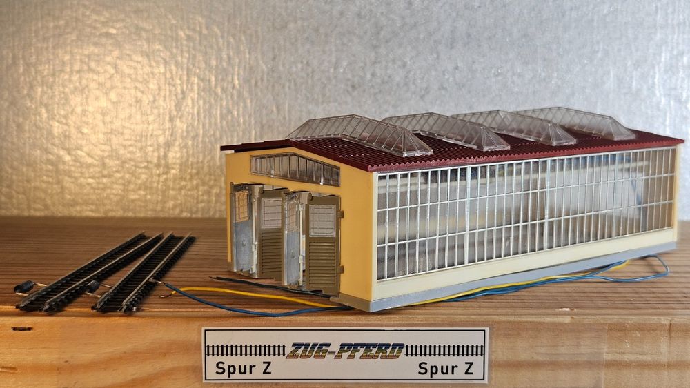 Märklin 8980: Lokschuppen mit Türschliessautomatik, TOP! (Gebraucht) in ...