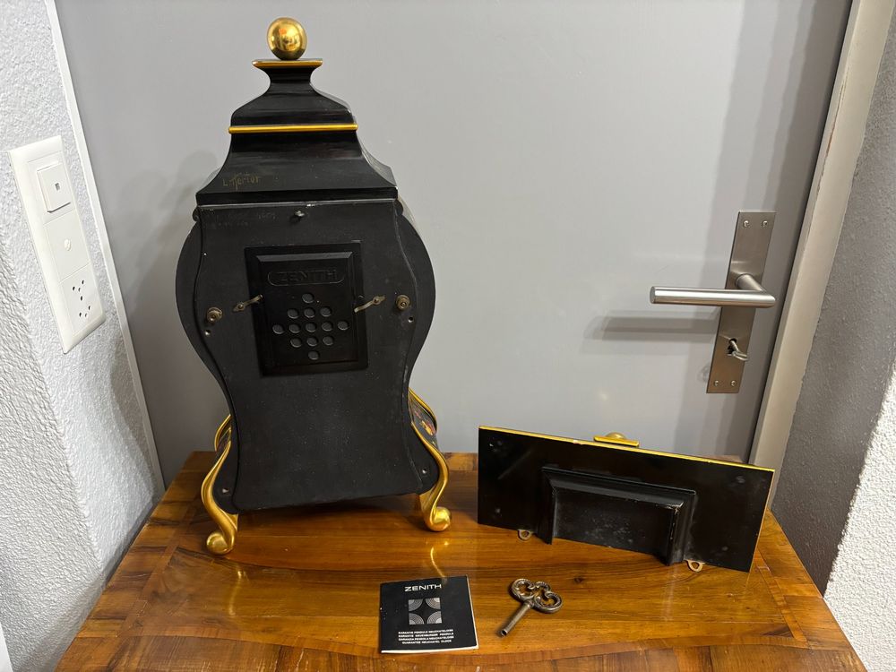 Le Castel Pendule, Holzgehäuse, funktioniert einwandfrei (Gebraucht) in ...