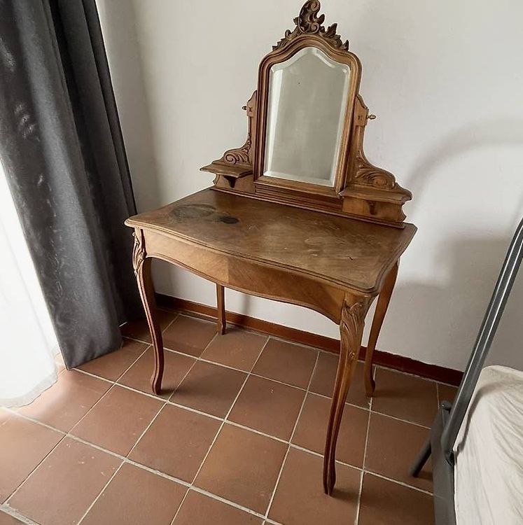 Coiffeuse à restaurer (Gebraucht) in Epalinges für CHF 100 – nur ...