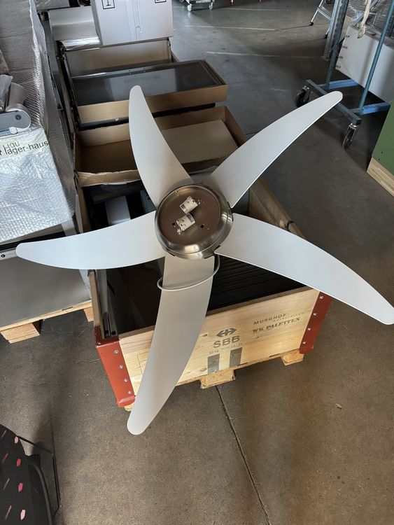 Deckenventilator weiss Metall neu mit Fernbedienung (D'occasion) à ...