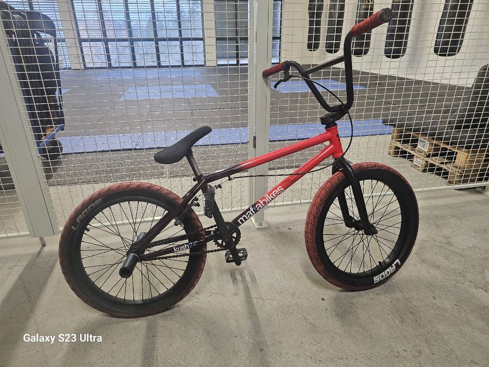BMX-Rad von Mafiabikes, rot/schwarz, Top Zustand! (Gebraucht) in ...