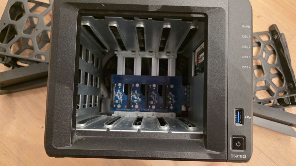 Synology DS918+ (Gebraucht) in Uerikon für CHF 50 – mit Lieferung auf ...