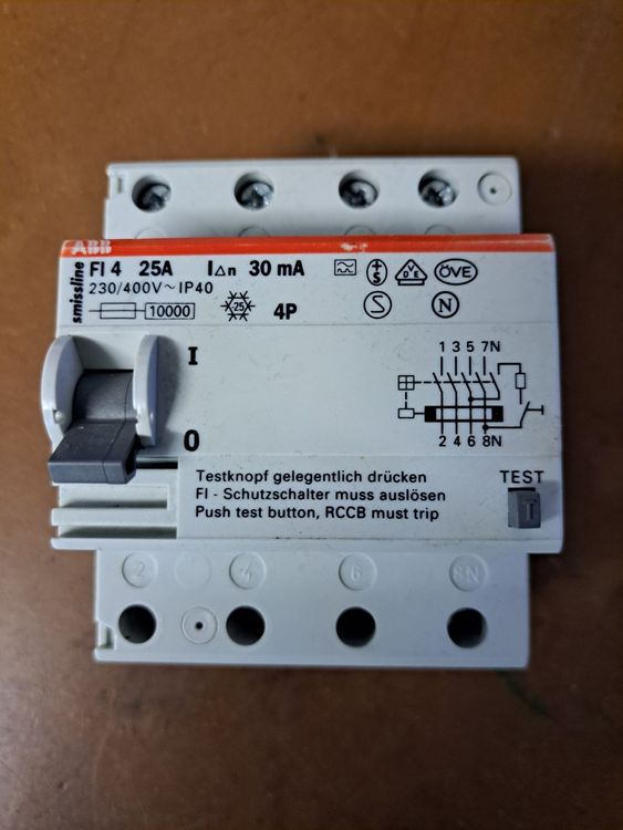 FI 4 Schalter 30mA, 25A ABB Smissline (Gebraucht) in Rüti b. Lyssach für CHF 1 – mit Lieferung ...
