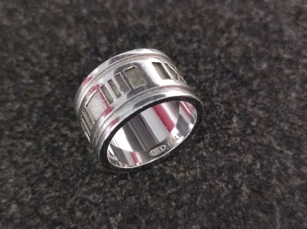 Tiffany & Co Ring 925 aus dem Jahre 1995 (Gebraucht) in für CHF 80 – mit Lieferung auf Ricardo ...