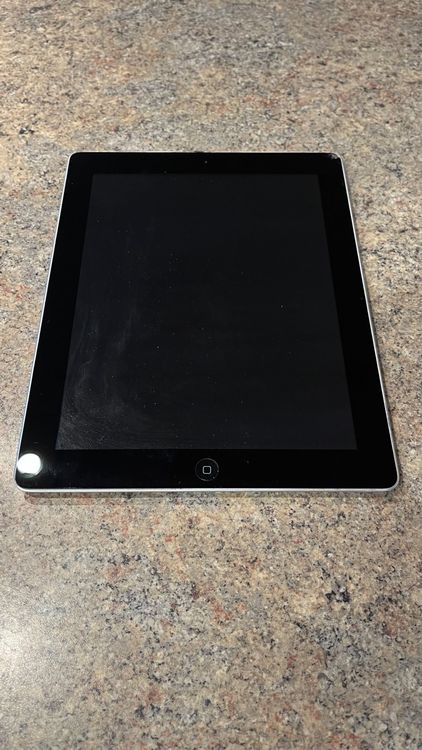 iPad (3. Generation), 64 GB Wi-Fi + Cellular | Kaufen auf Ricardo