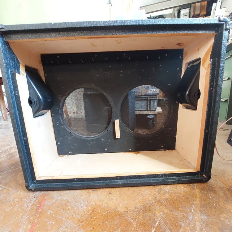 Marshall 2x12' Box leer (Gebraucht) in für CHF 85 – nur Abholung auf ...