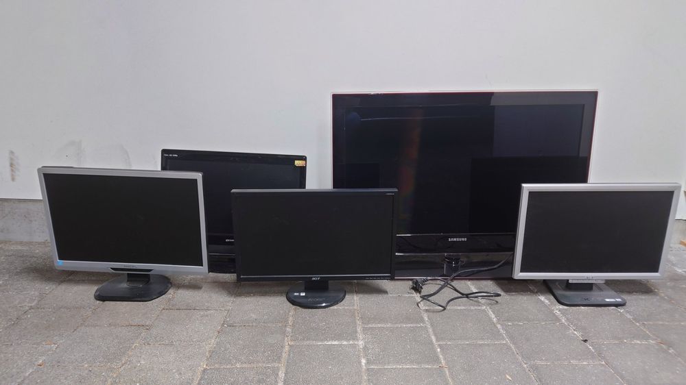 5 Bildschirme Fernseher Monitor Samsung Philips Acer | Acheter sur Ricardo