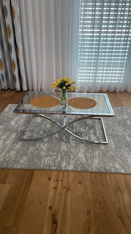 Tisch + Teppich | Kaufen auf Ricardo