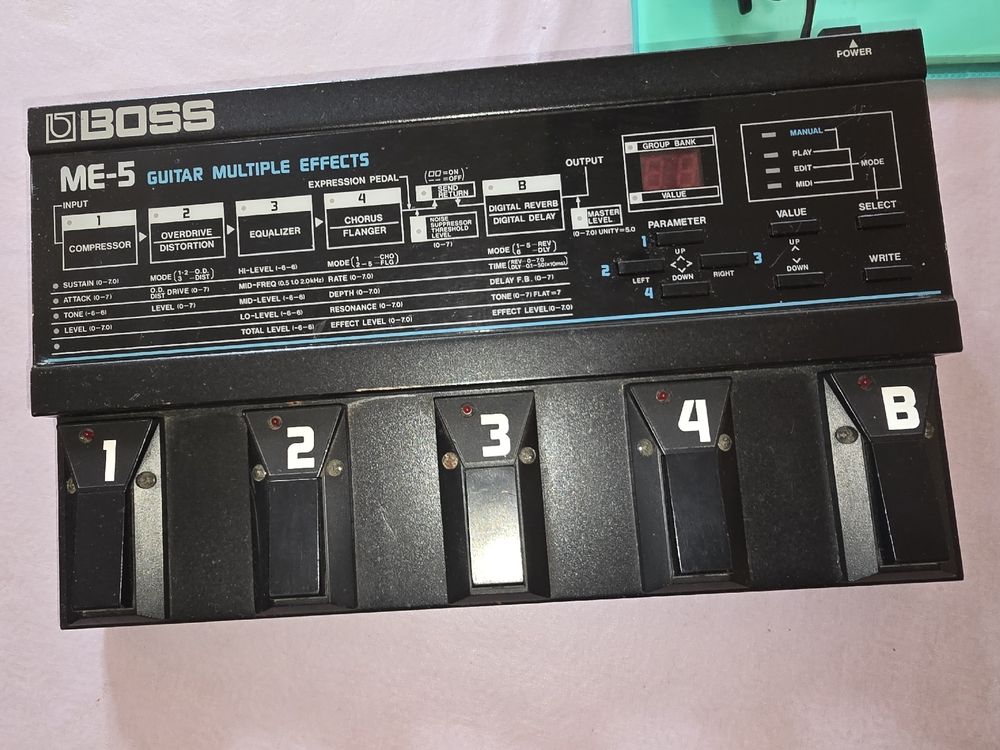 BOSS ME-5 MULTI EFFEKT ... (Gebraucht) in Zürich für CHF 50 – mit ...