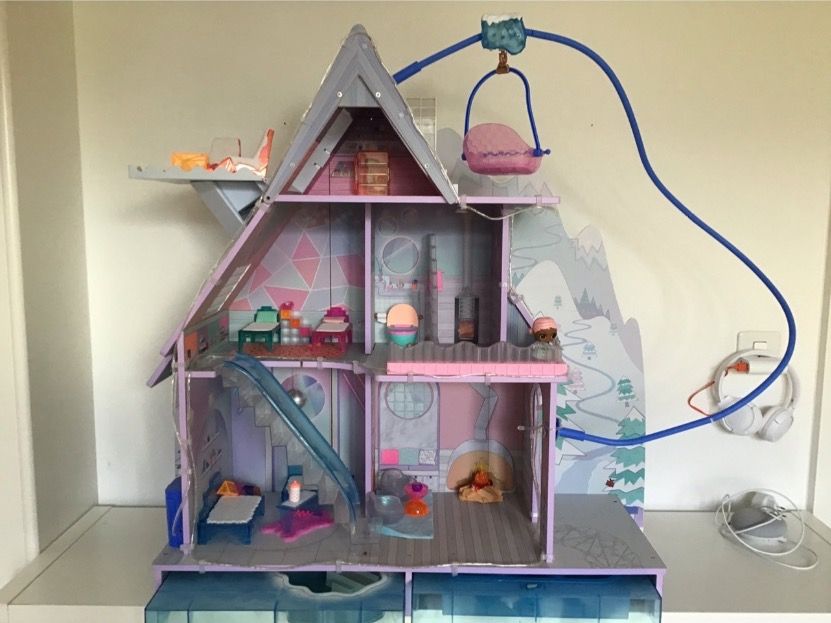LOL Surprise - winter chill cabin wooden dollhouse | Kaufen auf Ricardo