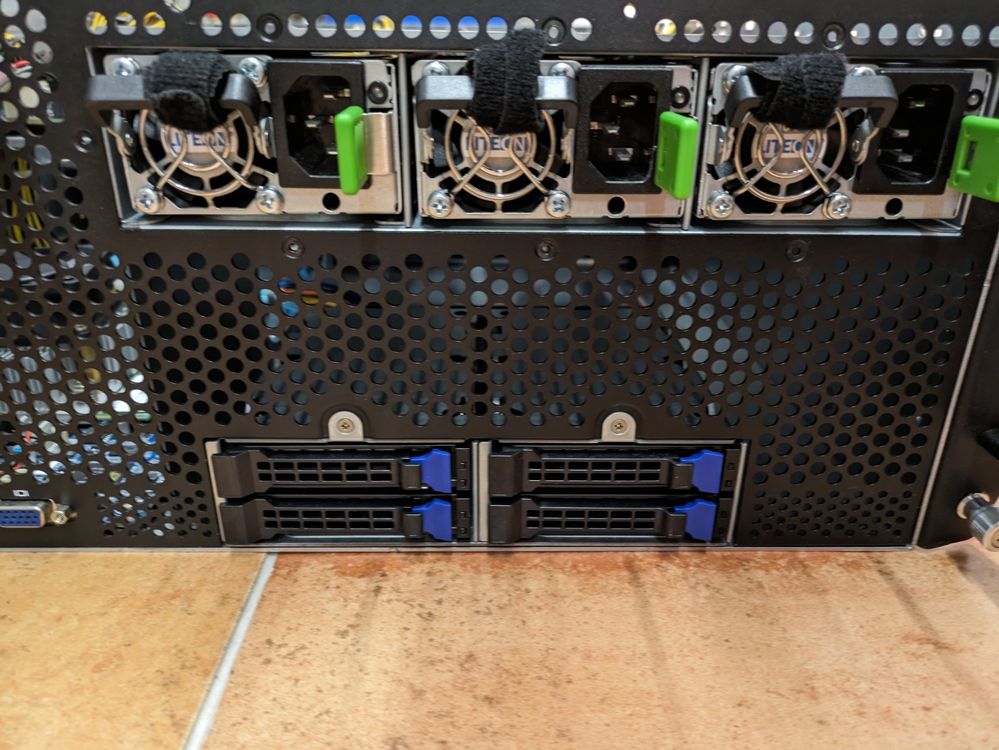 Gigabyte G431 Mining-Rig / KI-Server / NAS / Homelab, no GPU (Gebraucht ...