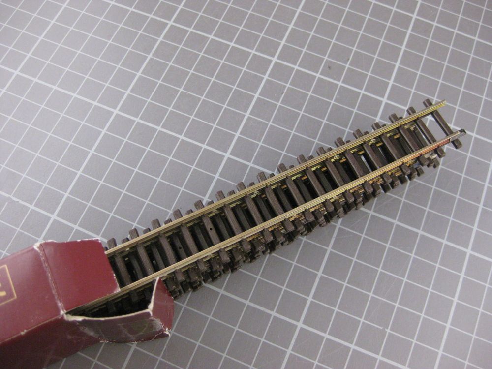 Bemo 4202 000 Flexgleis, code 83, 7 Stück, in Bemo Gleisscha | Kaufen auf Ricardo