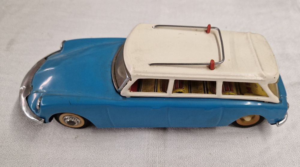 BLECH AUTO CITROEN DS BREAK (Gebraucht) in Bilten für CHF 59 – mit ...