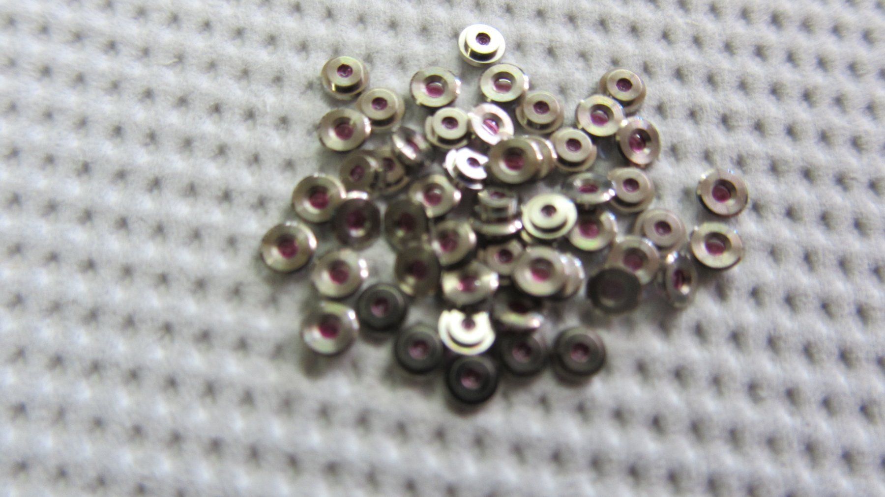 50 Stk. Chatons mit Deckstein und Lagerstein, Rubis Jewels (Neu (gemäss ...