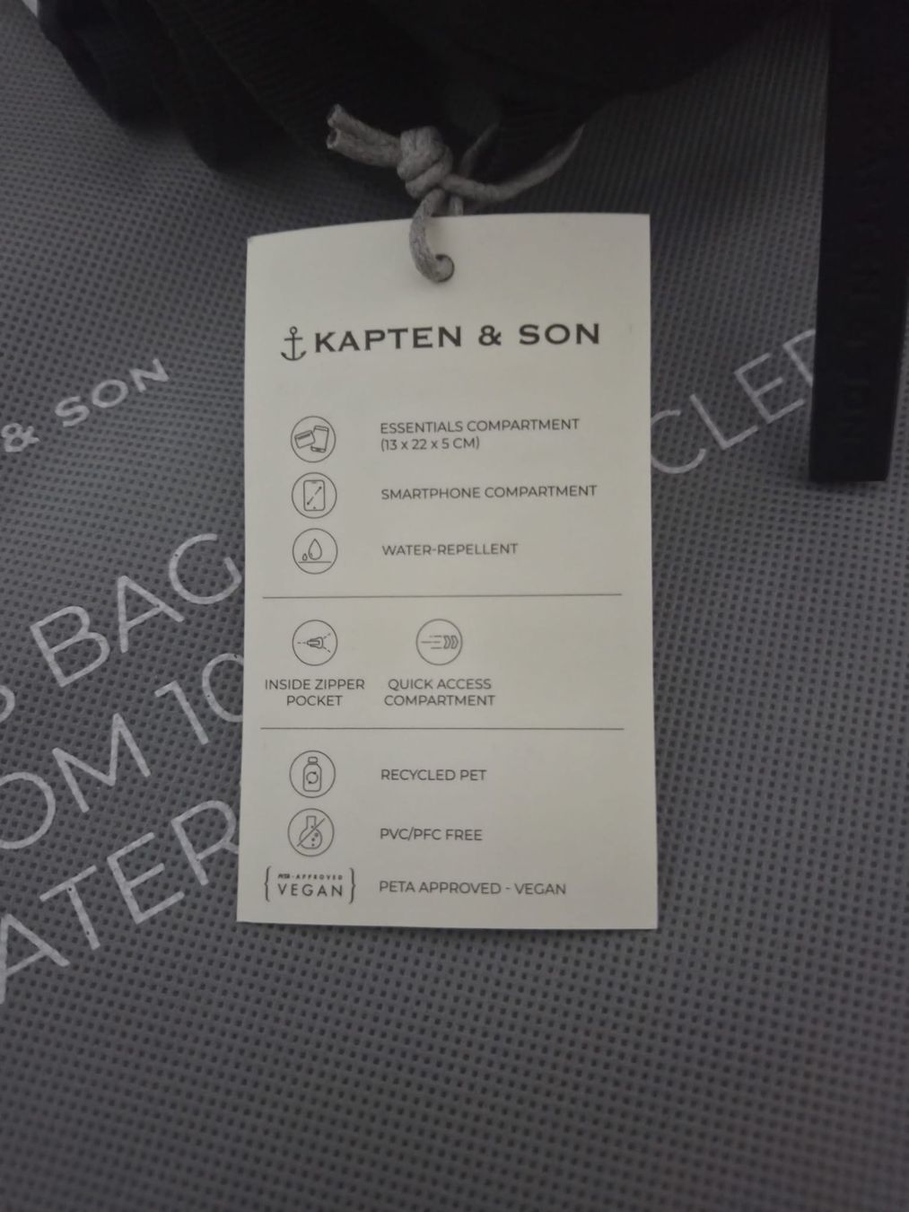 NEU! Kapten & Son Habo Crossbody – All Black (Neu und originalverpackt ...