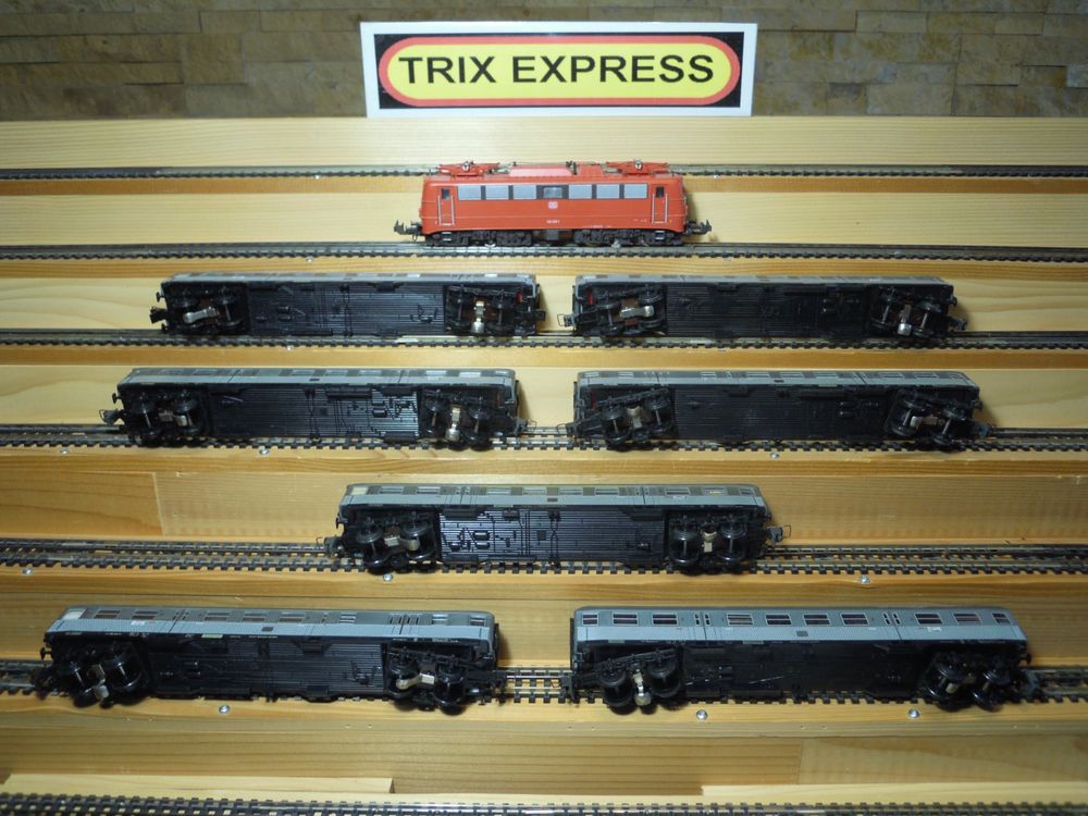 TRIX EXPRESS 7 Personenwagen Silberling mit Licht und 1 Lok | Kaufen ...