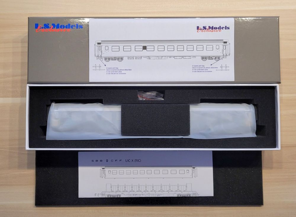 LS Models 9729 SBB CFF FFS UIC-X RIC Personenwagen Bm H0 DC (Neu und originalverpackt) in ...