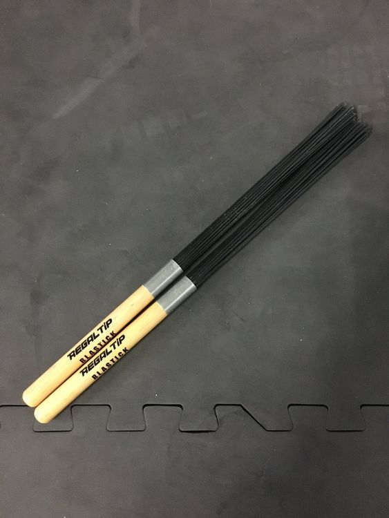 Regaltip Blastick (Gebraucht) in Les Paccots für CHF 15 – mit Lieferung ...