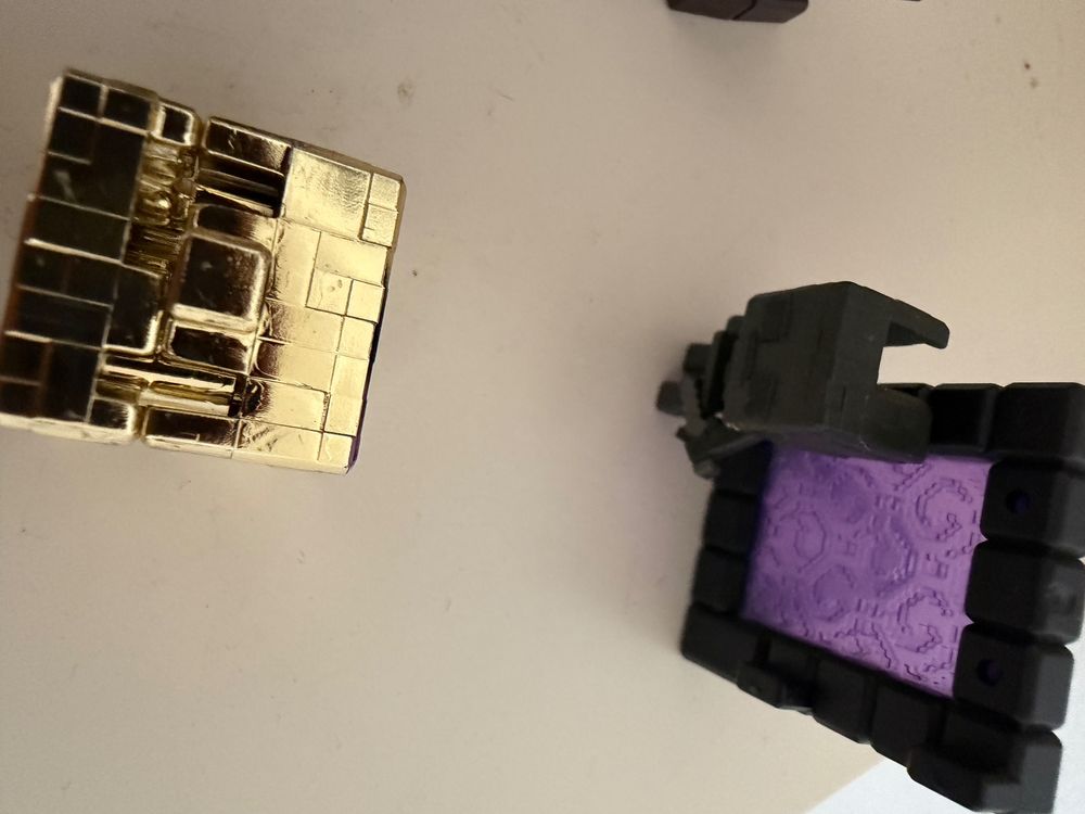 Minecraft Kinder Joy 4 Figuren goldener Block (Gebraucht) in Oftringen ...
