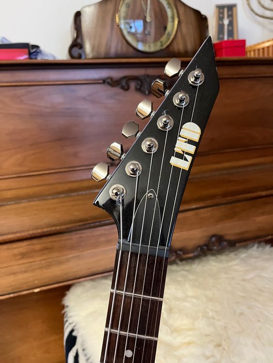 ESP - LTD EX-50 Explorer mit ESP Pickups und Hülle (Gebraucht) in ...
