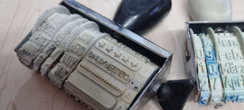 2 Stempel (Gebraucht) in Subingen für CHF 1 – mit Lieferung auf Ricardo ...