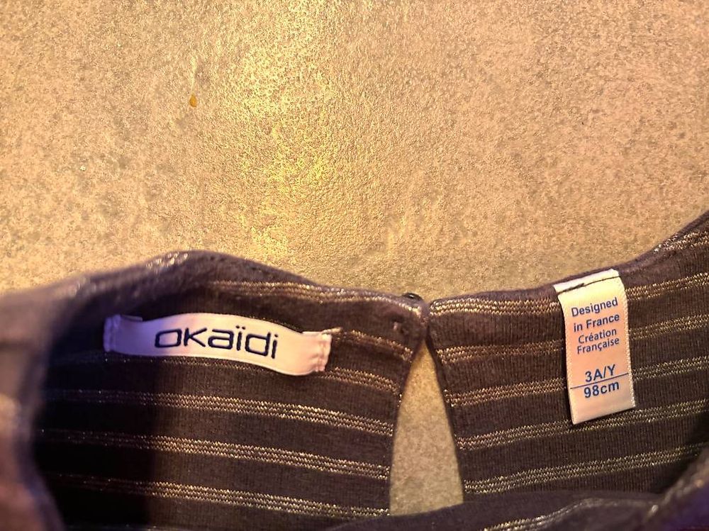 Robe 98cm (D'occasion) à Chapelle-s-Moudon pour CHF 7 – avec livraison ...