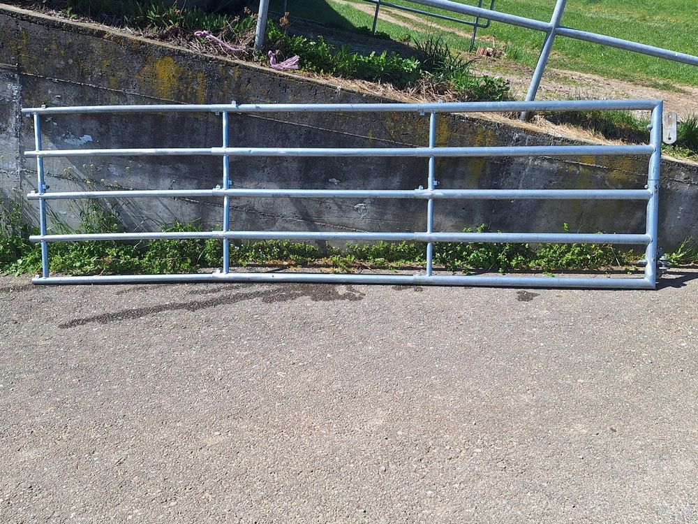Weidetor ausziehbar von ca. 1.50- 4 Meter / 90cm hoch (Gebraucht) in ...