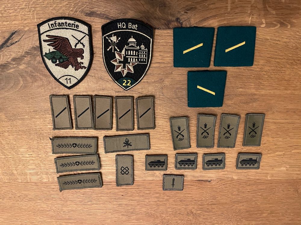 Div Militär Abzeichen und Badge | Kaufen auf Ricardo