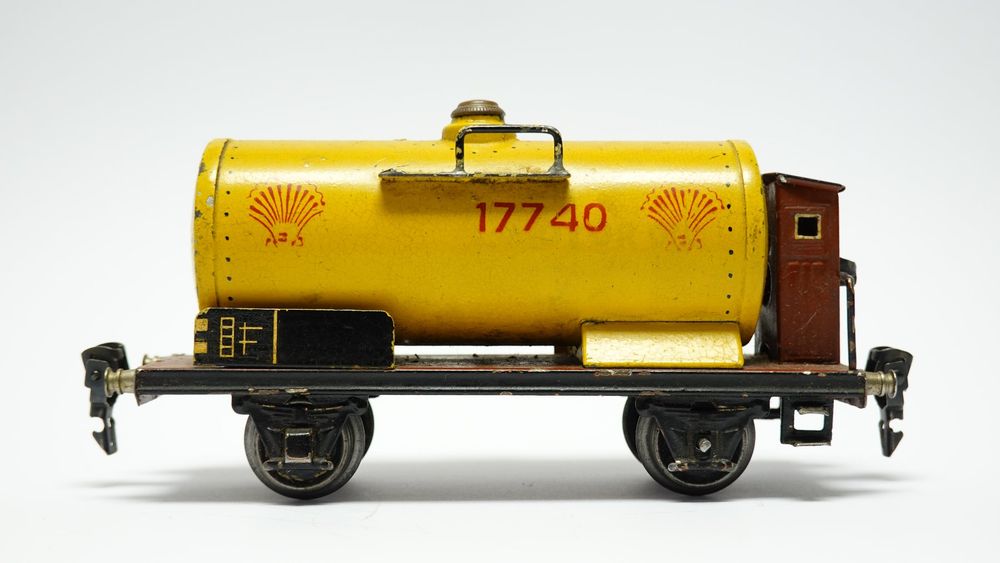 e5 Märklin 0 17740 Shell Kesselwagen gelb 2-achsig (Gebraucht) in Thun ...