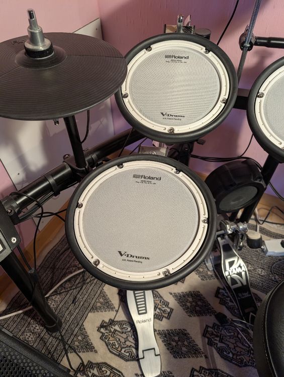 Roland TD-11 V-Drums Electronic Drum Kit + SubZero Amp (Gebraucht) in ...