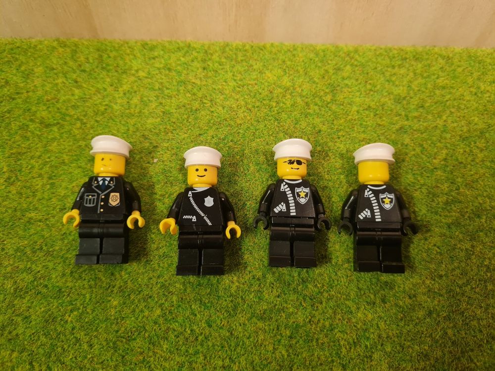 Lego Figuren 4 mal "Polizei alt" | Kaufen auf Ricardo