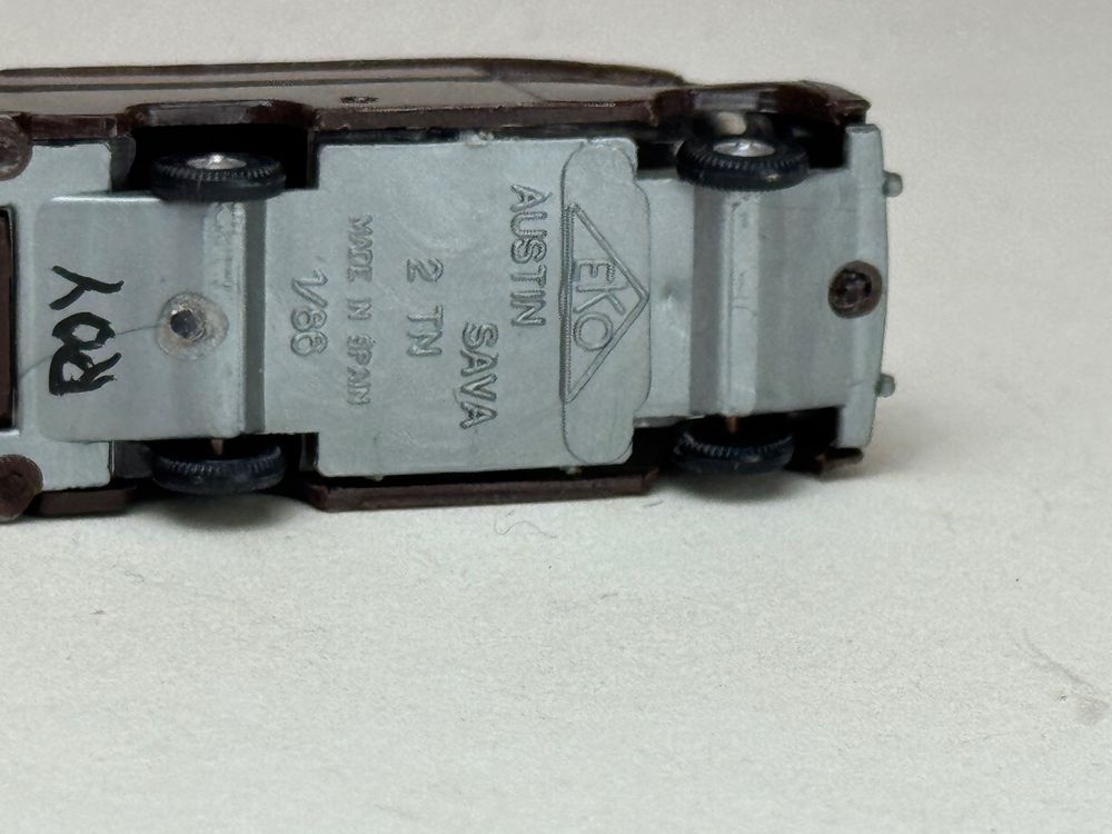 GB1-EKO Austin SAVA 2 TN braun (Gebraucht) in Elm für CHF 6 – mit ...