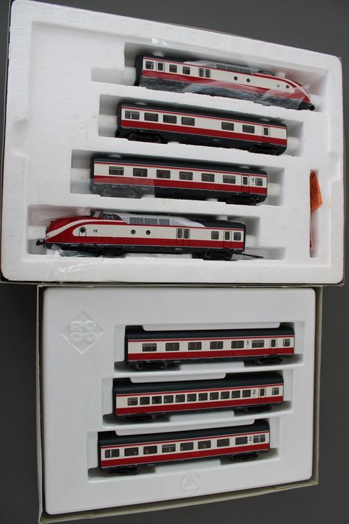 Roco 43902 + 43905 Dieseltriebzug VT 11.5, AC analog (Gebraucht) in für ...