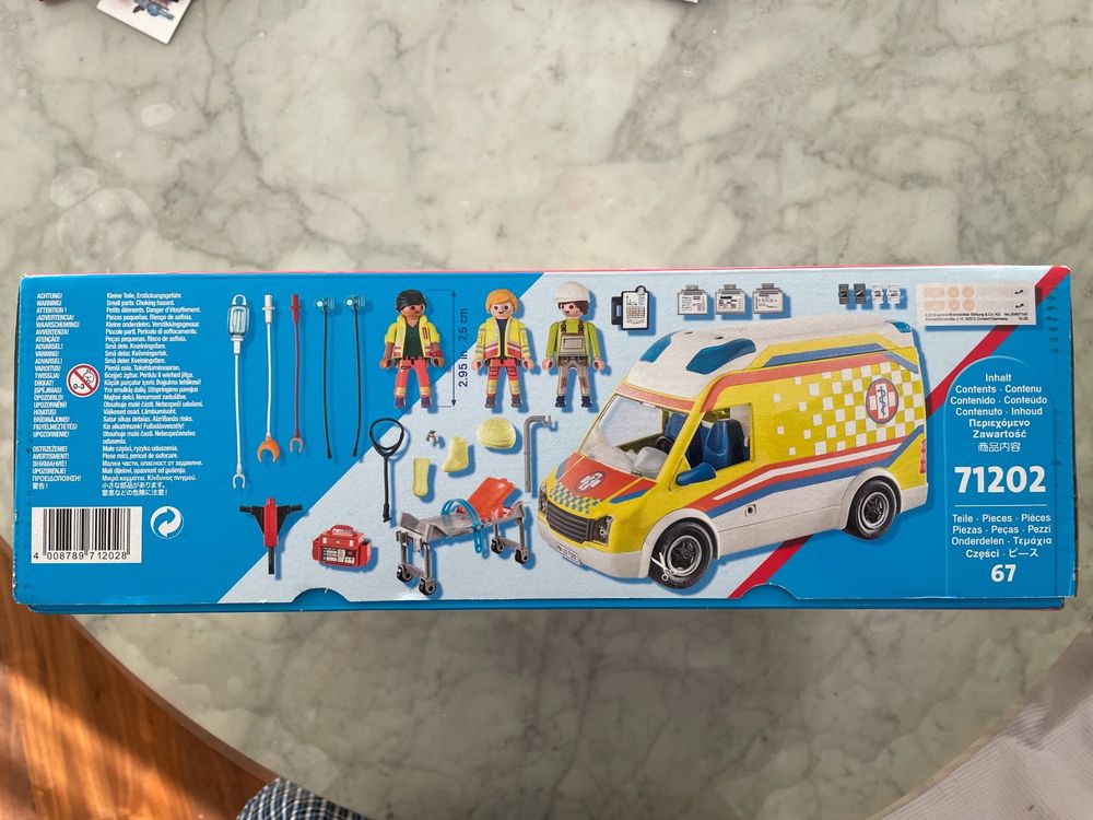 PLAYMOBIL City Life 71202 Rettungswagen mit Licht und Sound (Neu und originalverpackt) in Lachen ...