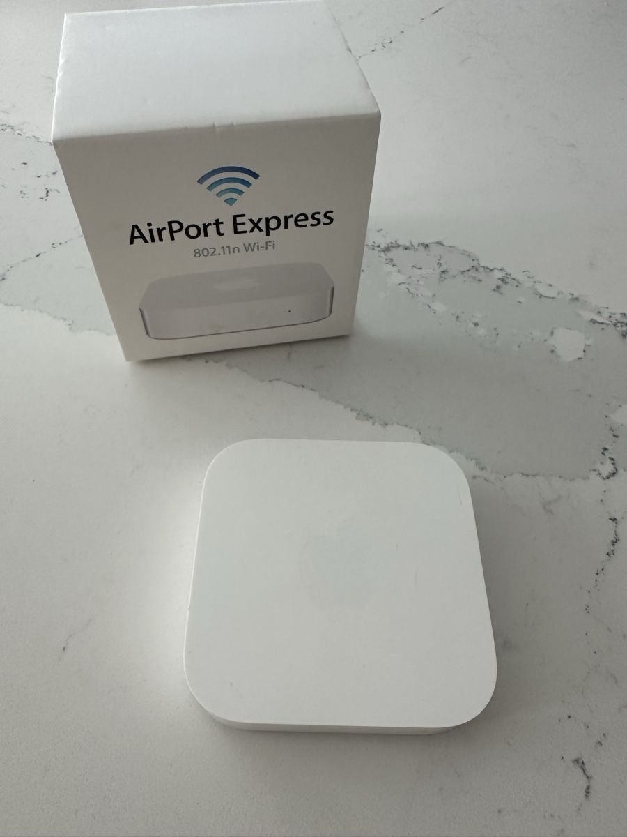 Apple AirPort Express (A1392) – AirPlay 2 fähig & OVP (Gebraucht) in ...