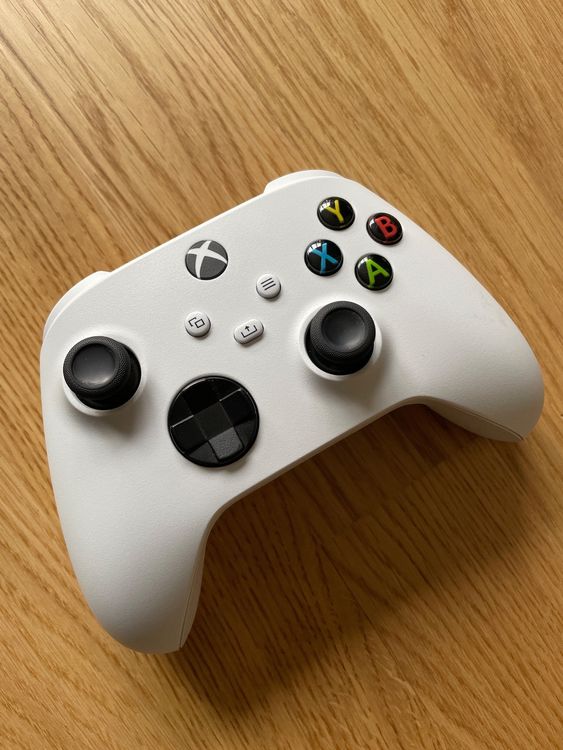 Microsoft Xbox Wireless Controller - Robot White | Kaufen auf Ricardo