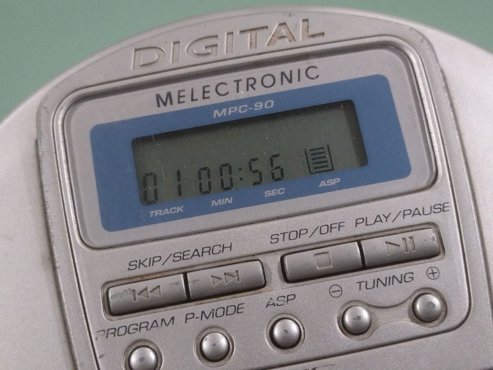 Lecteur CD portable MELECTRONIC MPC-90 - Radio FM (D'occasion) à ...