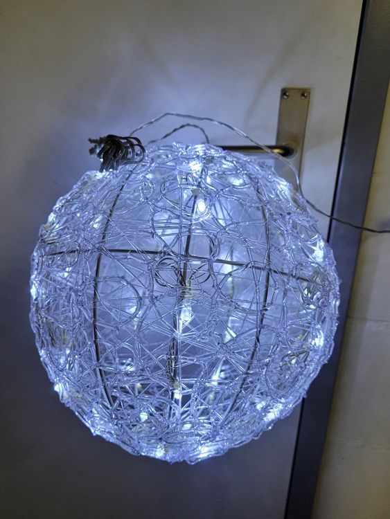 Weihnachts LED Kugel (Neu (gemäss Beschreibung)) in Ziefen für CHF 5 – mit Lieferung auf Ricardo ...