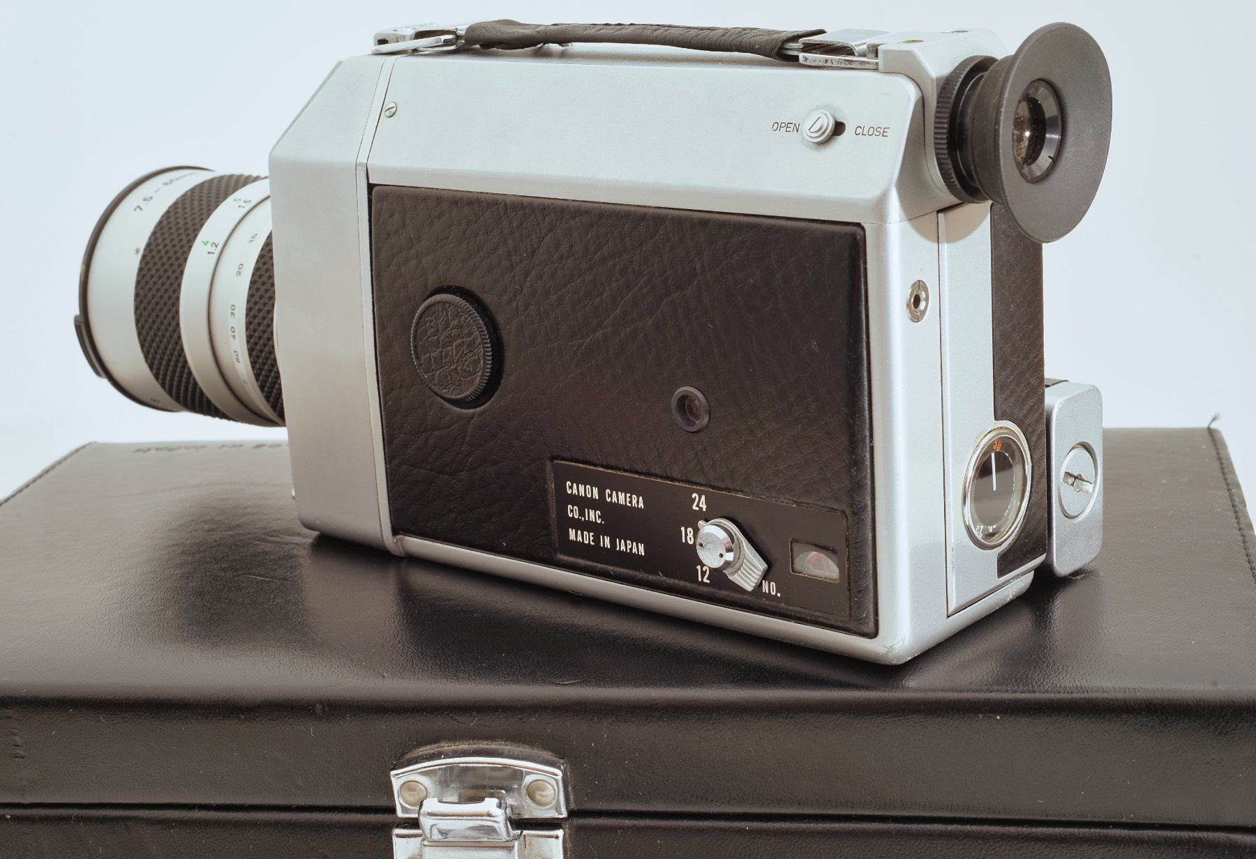 Canon Super 8 AUTO ZOOM 814, Canon Filmkamera Super 8 (Defekt) in Spiez ...